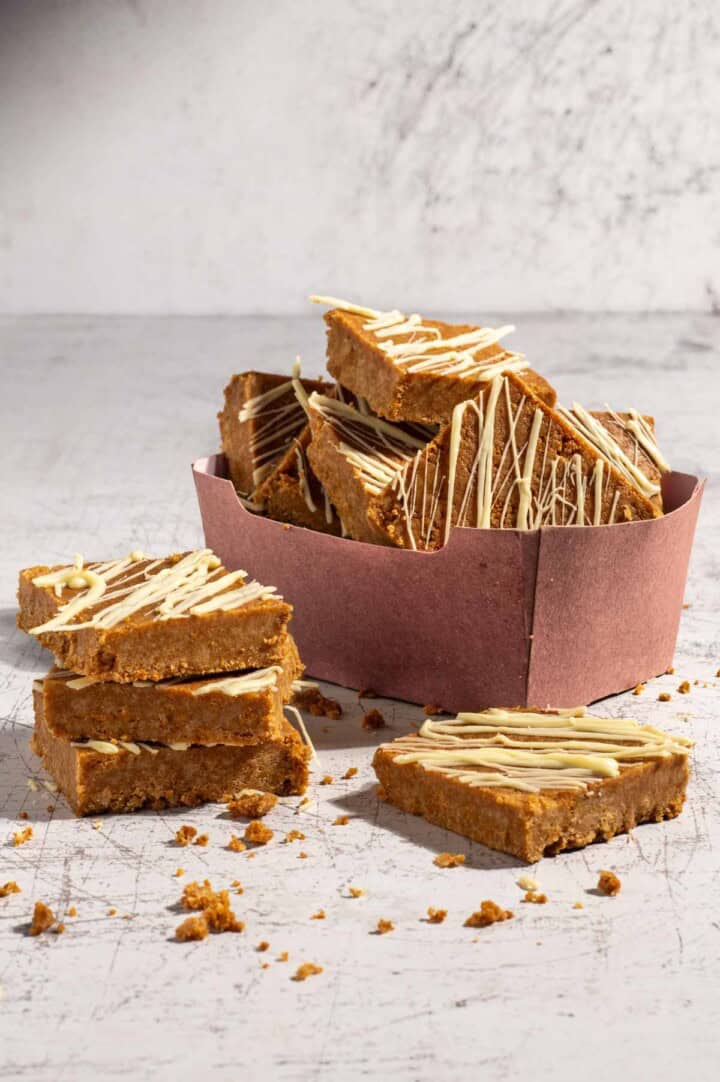 Biscoff slices (no bake)