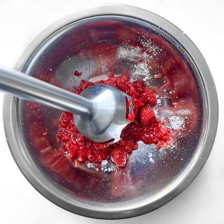Mixed berry cheesecake (no-bake)