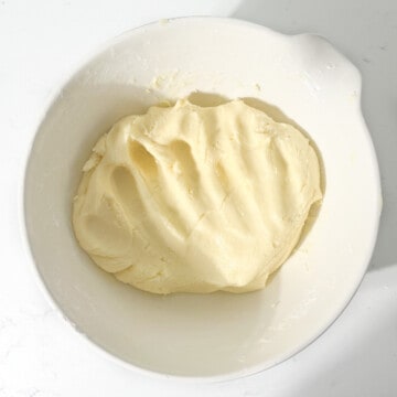 Sequilhos (Brazilian Cornstarch Cookies)