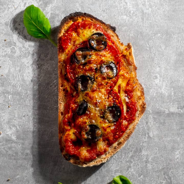 Pizza Toast - 5 Topping Ideas for a Quick and Easy Meal
